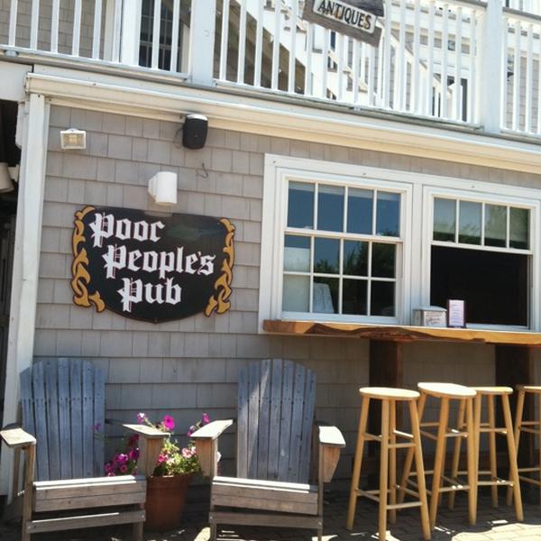 Poor People's Pub Is Pet Friendly